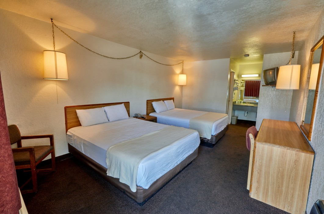 Photo Gallery of our Newark, CA Hotel | E-Z 8 Motel Newark
